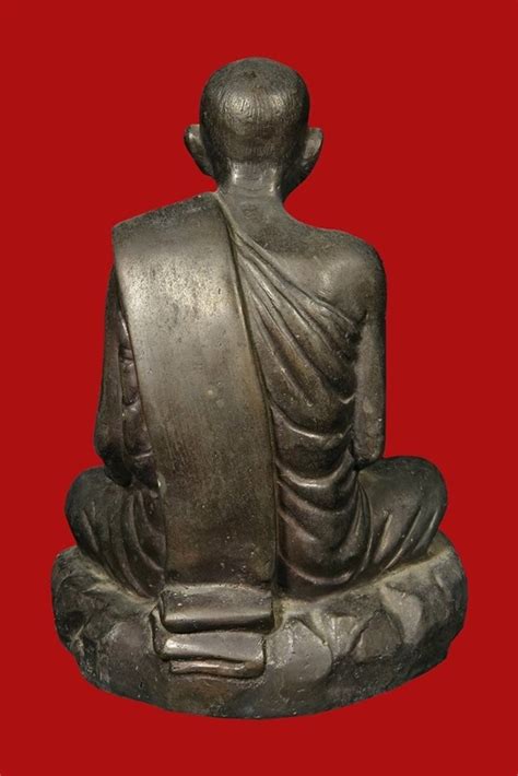 พระบูชาพระอาจารย์มั่น ภูริทัตโต ปี2518 5 นิ้ว ฐานหนา นิยม Gorn9 กร