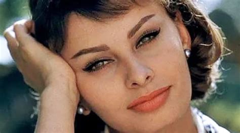 “looks Nothing Like Her Former Self” Sophia Loren 88 Barely Moves