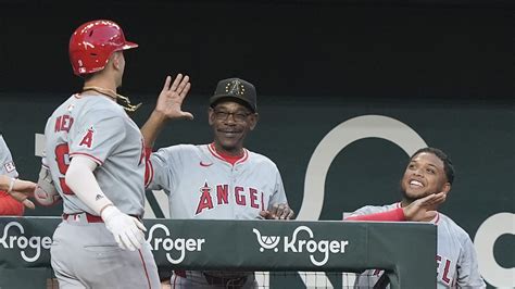 Angels Beat Rangers 9 3 To Give Ron Washington Win