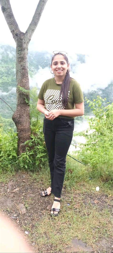 Jaisleen Kaur On Linkedin Chooseyourpath 9to5life Freelancing