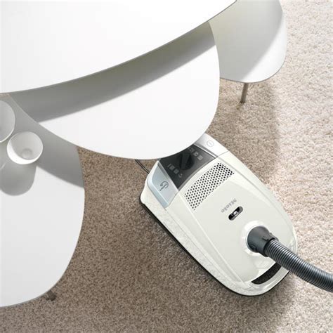 Aspirator cu sac Miele SBAD3 Classic C1, 4.5L, Alb