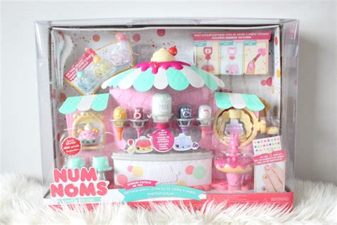 Num Noms Scented Nail Polish Maker Review And Giveaway