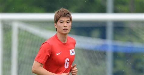 몸값 폭등 기성용 Epl 아스널이 150억 원 제시