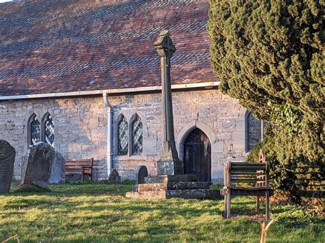 St James Church Cross Ocle Pychard © Fabian Musto Geograph
