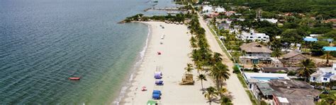 ¿cuál Es La Playa Más Bonita De Coveñas Datos Claves Para Tu Viaje Renti Express Alquiler De