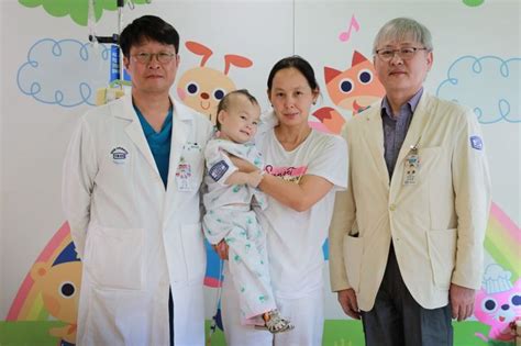 심장수술 시급했던 카자흐스탄 2세 아기 韓병원서 살렸다 아시아경제