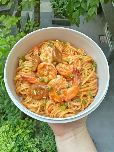 🍝 สปาเก็ตตี้ซอสมะเขือเทศกุ้ง〰️ ข้าวกล่อง ข้าวใจ🫶🏻 แกลเลอรีที่โพสต์โดย
