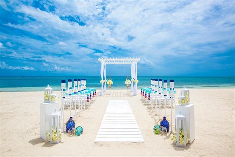 Beach Weddings Inspiration Venues And Expert Tips Sandals