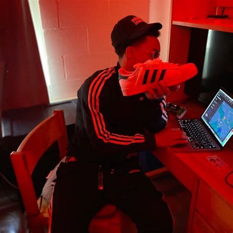 Of Iiam Seven Threads Say More