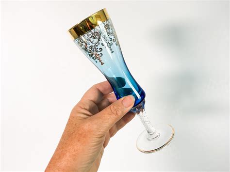 Vintage Set Of 4 Blue And Gold Glasses W Twisted Stems Barware Serving