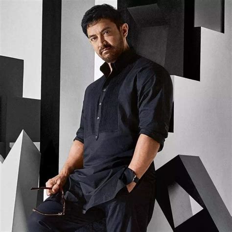 Aamir Khan Ranbir Kapoor Being Considered For Rajkumar Hirani S Lala