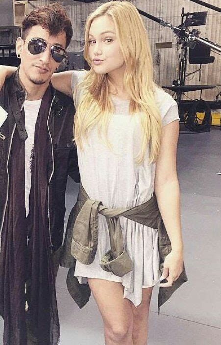 Pin By Laura Púčeková On Olivia Holt And Leo Howard Olivia Holt