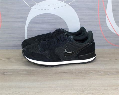 Кросівки Nike — ціна 795 грн у каталозі Кросівки Купити жіночі речі за доступною ціною на Шафі