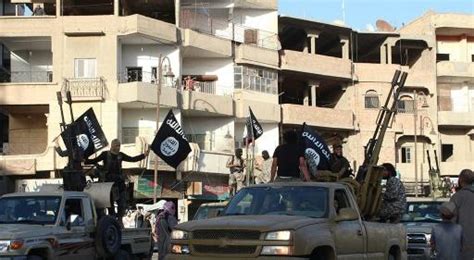 مقتل 30 مدنياً في غارات للتحالف الدولي على معقل للجهاديين في شرق سوريا