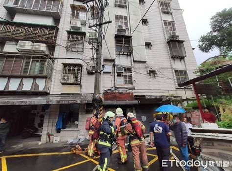 疑電動機車自燃延燒4機車 汐止民宅竄濃煙！2住戶受困獲救1送醫 Ettoday社會新聞 Ettoday新聞雲