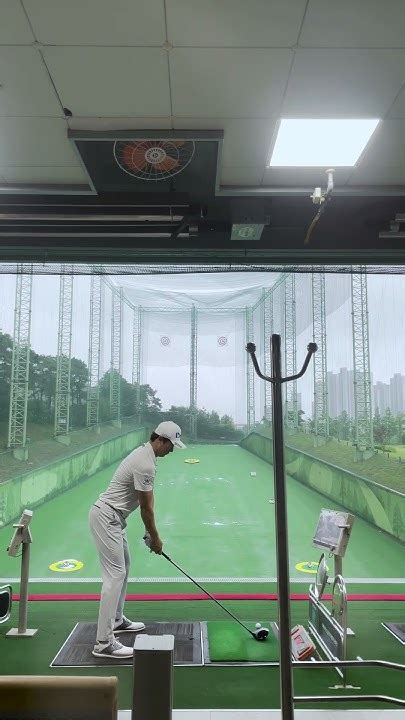 슬로우모션으로 봐도 빠른 프로의 헤드 스피드 ㄷㄷ 김태훈프로 골프 스크린골프 골프레슨 스윙교정 프로스윙 엘르골프 Eg골프 골프헬퍼 Shorts Youtube