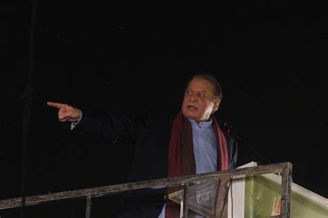 Pakistans Ex Pm Nawaz Sharif Gets Bail In Corruption Cases Lawyer