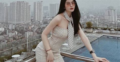 Bạn gái tin đồn của Quang Hải Chăm thả thính dáng như siêu mẫu