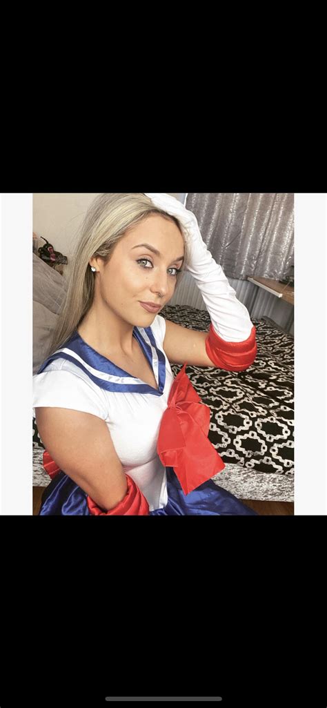 Sailor Moon 🥺 Scrolller