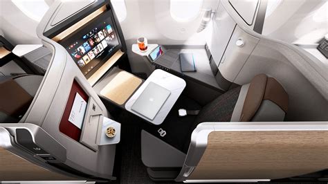 American Airlines presentó nuevos asientos premium con mayor privacidad para los viajes largos