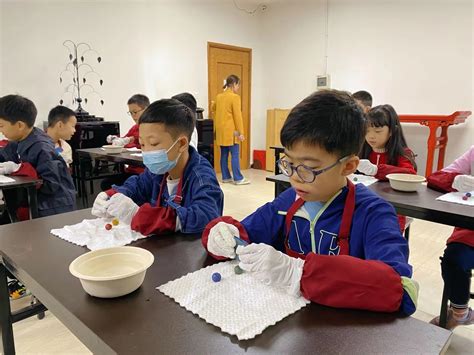 在成都漆器工艺厂，感受3000年漆艺的想象力｜天府周末打卡公服新空间四川在线
