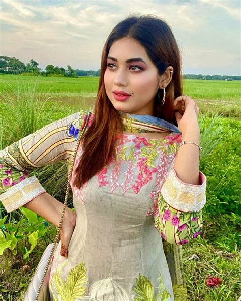 Desi Girl Image Girls Image Pakistan Dress Curvy Celebrities Salwar