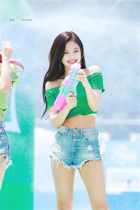 아이돌 이슈 어제자 스프라이트 워터밤 행사 블랙핑크 제니 고화질 아 진짜 미친듯이