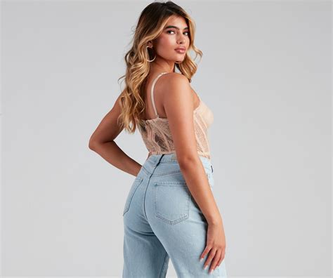 Lace Appeal Scalloped Lace Bustier And Windsor