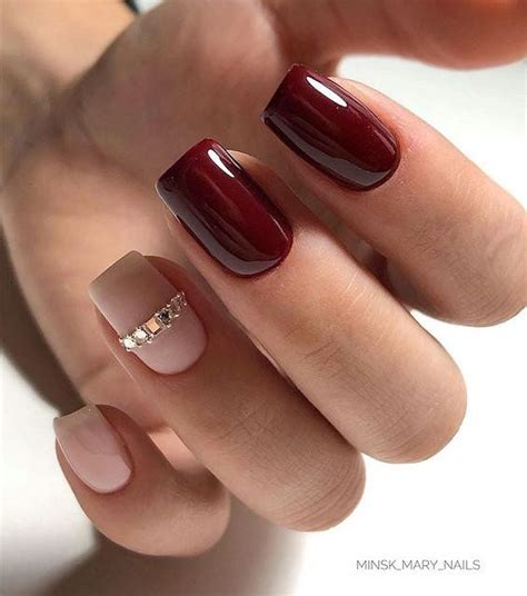 Красивый бордовый маникюр 2024 лучшие идеи дизайна