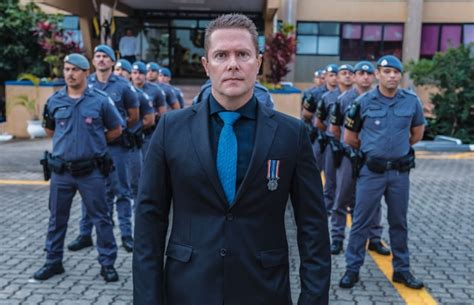 Promotor De Justiça Do Gaeco Recebe Medalha Da Pm Por Serviços