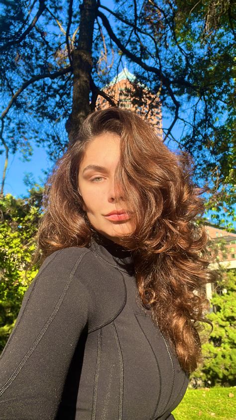 Julia Geltsman Most Beautiful Transgender Male To Female