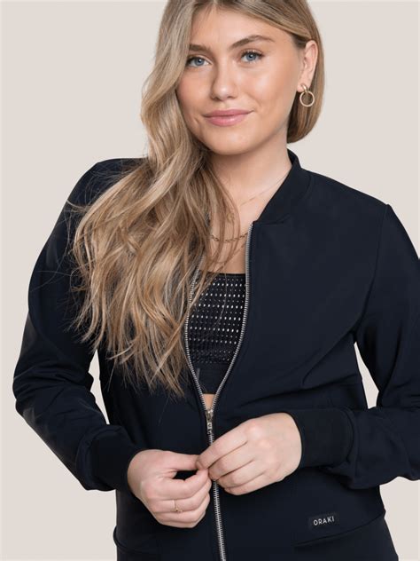 Chic Bomber Jacket Black Oraki