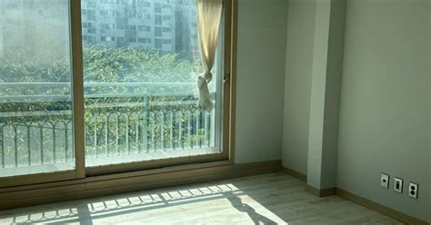 기대안했었는데 무척이나 깔끔하게 진행해주셨어요 상담이랑 청소해주시는분들다 너무 친절하게 해주셨고 여기가 리뷰가 제일많았었는데 그이유를 알겠네요 꼼꼼히 작업해주셔서