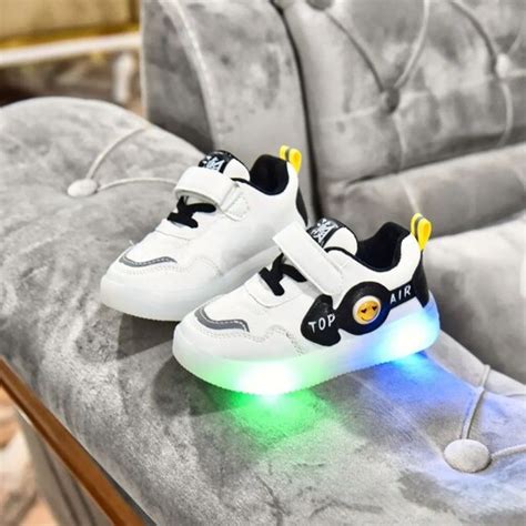 خرید و قیمت کفش چراغدار اسپرت وارداتـی بچگانه از غرفه کفش And کیف اسپارتا