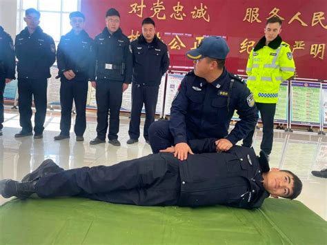 州局全警实战大练兵送教督导组赴临夏县、积石山县公安局开展送教督导工作训练进行了省厅