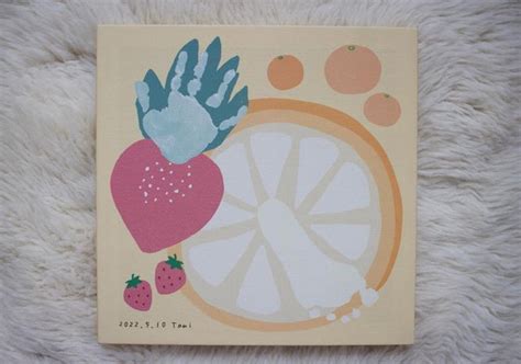 Reona チルアート On Instagram 🍊🍓🍊🍓 オレンジ いちご 正方形lサイズで制作☺︎ 手形アート いちご オレンジ