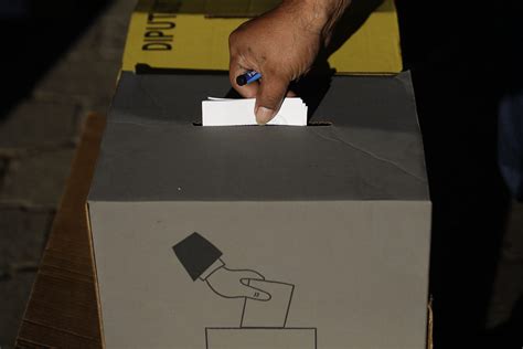 Arranca El Escrutinio De Las Elecciones Legislativas Salvadoreñas Entre