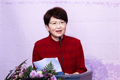 美美與共中國藝術名家慈善畫展在深圳市關山月美術館開幕 藝術中國
