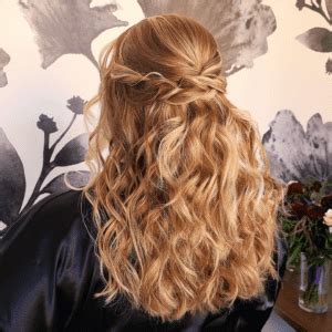 31 Enchanting Prom Hairstyles To Wear In 2024