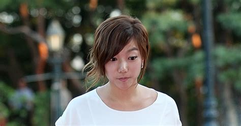포토엔 이채영속옷 비치는 얇디 얇은 패션
