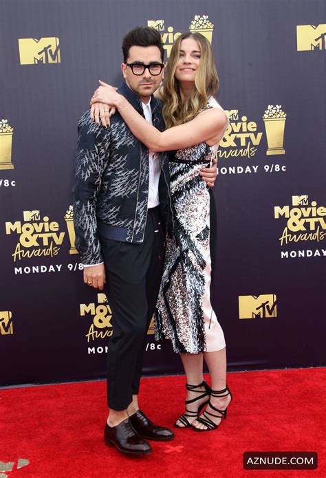 Annie Murphy Sexy At The 2018 Mtv Movie And Tv Awards Held At The