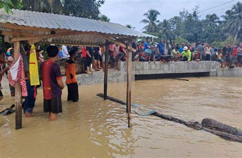 Banjir Di Nias Seorang Pelajar Di Desa Siwalubanua I Dilaporkan Hanyut