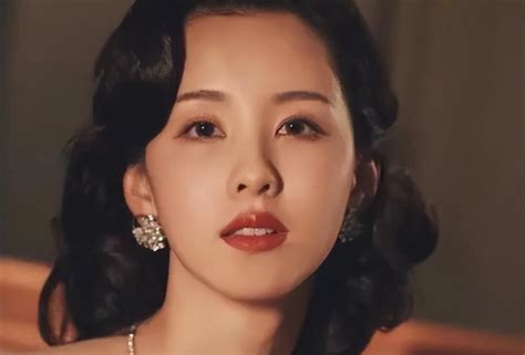 小八卦，鞠婧祎，翟潇闻，罗云熙，陈都灵财经头条