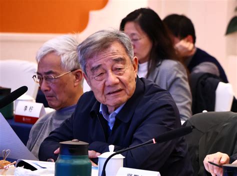 系统控制与信息处理”教育部重点实验室学术委员会2024年度会议暨 工业人工智能与工业互联网”前沿论坛成功召开 上海交通大学电子信息与电气工程学院（学部）