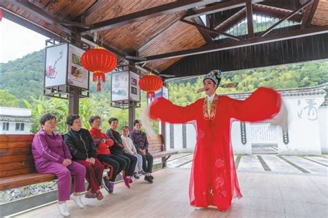 戏曲表演进乡村