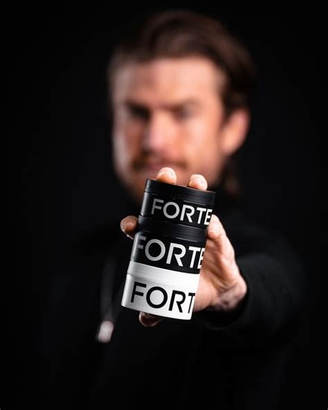 Pin By Wsnd Yu On 瓶器 Cosmetic Design Packaging Design Inspiration