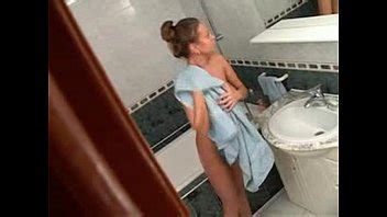 Viewing Media Mi prima se olvidó de cerrar la puerta Hidden Cam Sex Free Voyeur Porn Videos