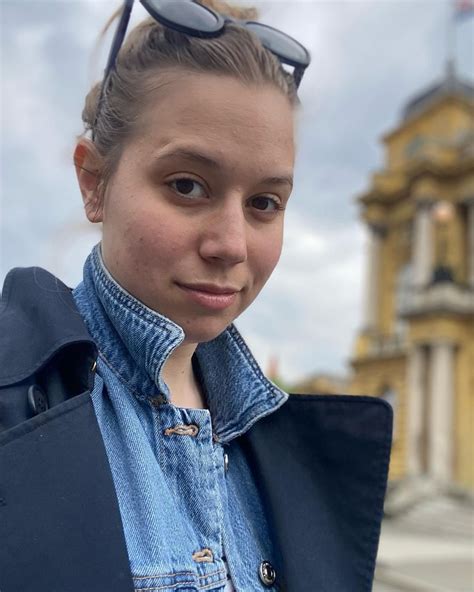 Foto Glumica Buga Marija Šimić Objavila Fotografiju Staru 14 Godina S Dirljivom Posvetom Malo