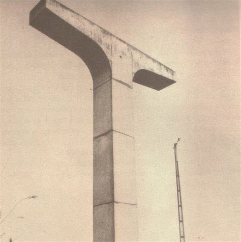 Monumento Inaugural Das Obras Da Terceira Ponte Arte Pública Capixaba