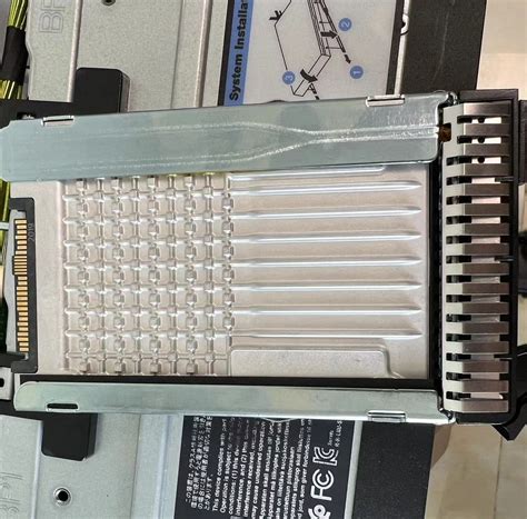 Intel Dc P5500 Series 768tb Ssd Nvme U2 25 Ssdpf2kx076t9l Solid